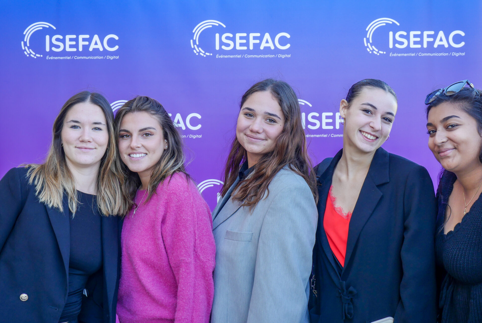 École de commerce en alternance | ISEFAC